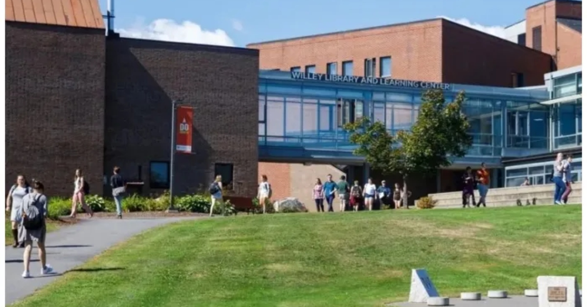 45+ Worst Colleges and Universities in America Ranked